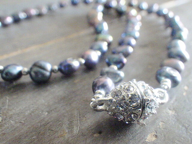 Flesh Pearl Necklace 淡水パールのネックレス S☆マグネットクラスプ☆黒蝶真珠 バロックパール | iichi ...