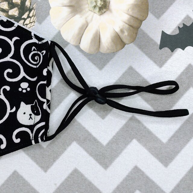 い928 唐草模様にゃんこ柄☆立体マスク | iichi ハンドメイド・クラフト作品・手仕事品の通販