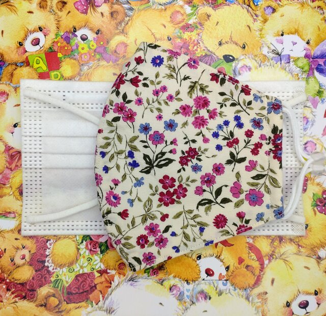 い936 ピンク系花柄☆立体マスク | iichi ハンドメイド・アンティーク・食品・ギフト・手作り