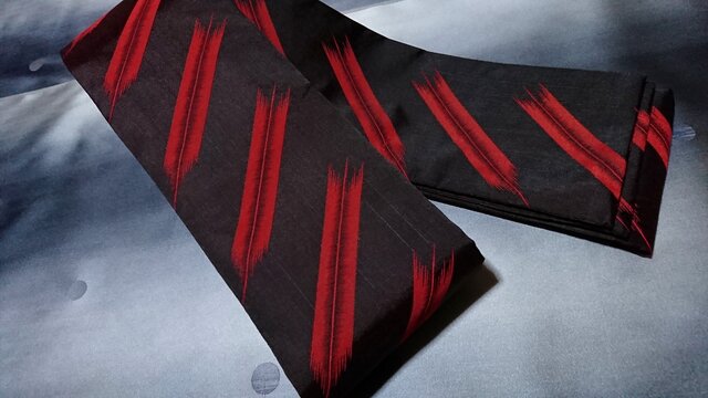 創作帯☆角帯 赤黒玉虫色に矢羽 巾約10cm | iichi ハンドメイド・クラフト作品・手仕事品の通販