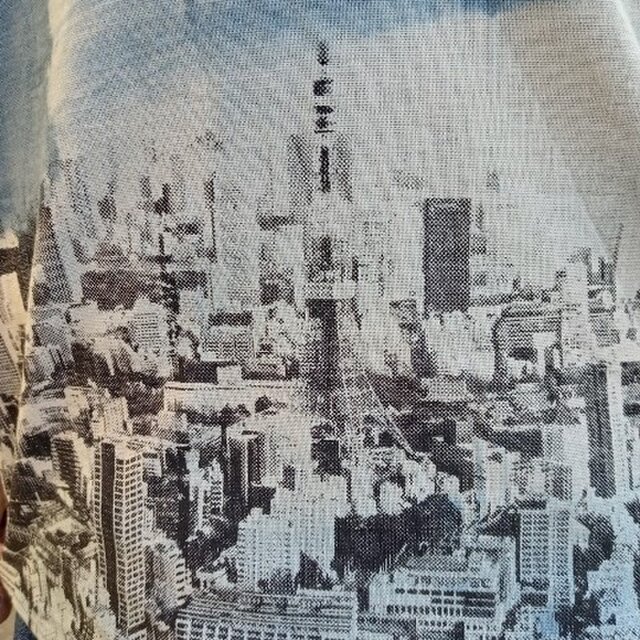 善工房×Ubatamaコラボシャツ（街並み）藍染 | iichi 日々の暮らしを心地よくするハンドメイドやアンティークのマーケットプレイス