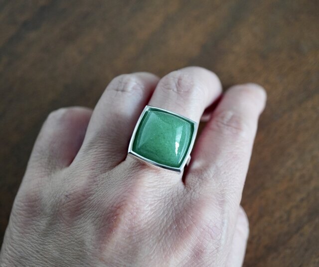 green aventurin quartz ring | iichi 日々の暮らしを心地よくするハンドメイドやアンティークのマーケットプレイス