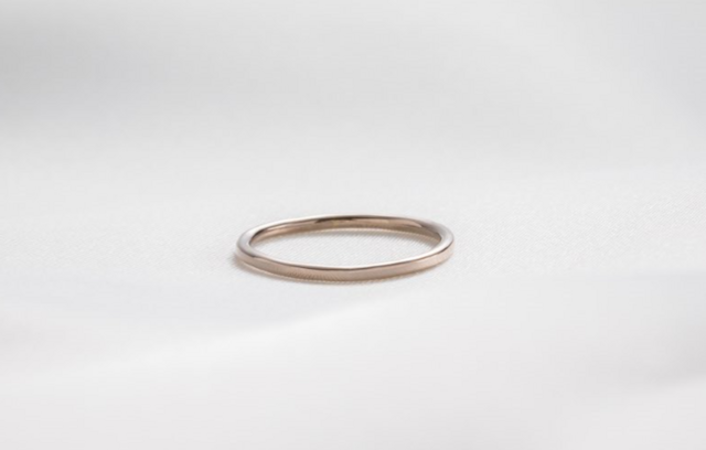 【K10 ～ ピンクゴールド ～】細いリング（0.9mm） | iichi 日々の暮らしを心地よくするハンドメイドやアンティークのマーケットプレイス