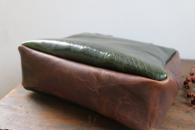 2トーンカラーのボストンbag | iichi 日々の暮らしを心地よくするハンドメイドやアンティークのマーケットプレイス