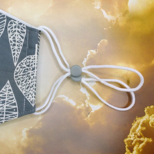 い972 北欧風リーフ柄☆立体マスク | iichi ハンドメイド・クラフト作品・手仕事品の通販