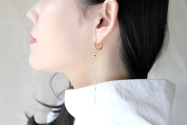 " i ? " カラーストーンイヤリング（グレームーンストーン）#1010 | iichi 日々の暮らしを心地よくするハンドメイドやアンティークのマーケットプレイス