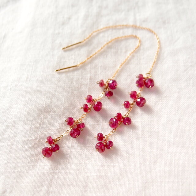 【K14gf】Ruby Earrings（Button）／ルビー アメリカンピアス | iichi 日々の暮らしを心地よくするハンドメイドやアンティークのマーケットプレイス