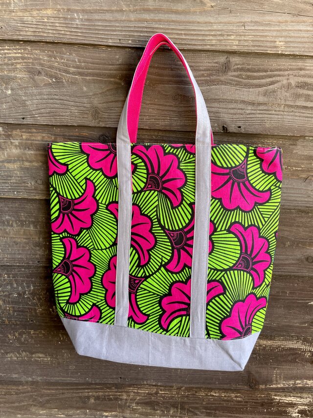 アフリカ布トートバッグ 花 | iichi ハンドメイド・クラフト作品・手仕事品の通販