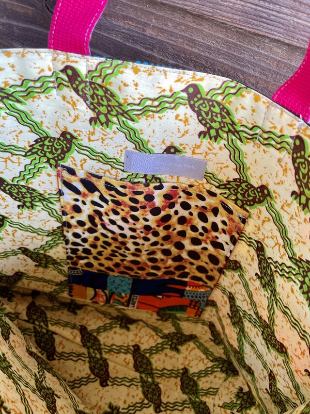 アフリカ布トートバッグ 花 | iichi ハンドメイド・クラフト作品・手仕事品の通販