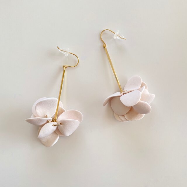 blossom - イヤリング | iichi ハンドメイド・クラフト作品・手仕事品の通販