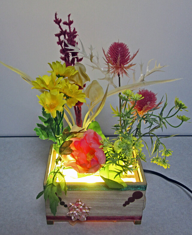 プランタン妖艶6色夜宴花 LEDナイトライトの夢灯り／PK-080 | iichi ハンドメイド・クラフト作品・手仕事品の通販