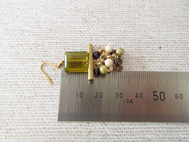 金具変更OK ガラスとメタルパーツのイヤーアクセサリー（P1017） | iichi ハンドメイド・クラフト作品・手仕事品の通販