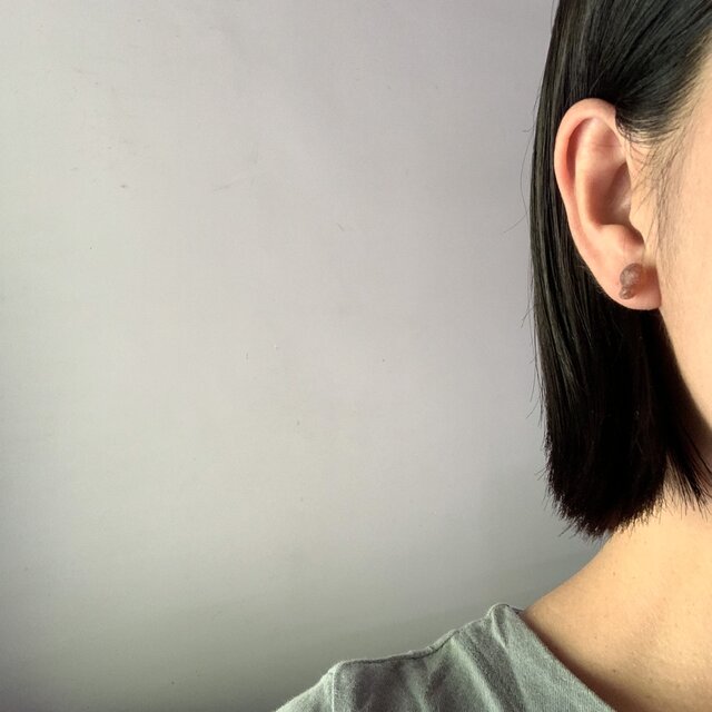 ゴビアゲートの14kgfピアス | iichi 日々の暮らしを心地よくするハンドメイドやアンティークのマーケットプレイス