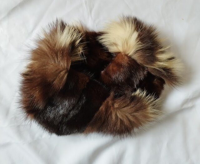¶ new antique fur ¶ ブラウンミンク＆スカンクnejiriスヌード「kuu」 | iichi 日々の暮らしを心地よくするハンドメイドやアンティークのマーケットプレイス