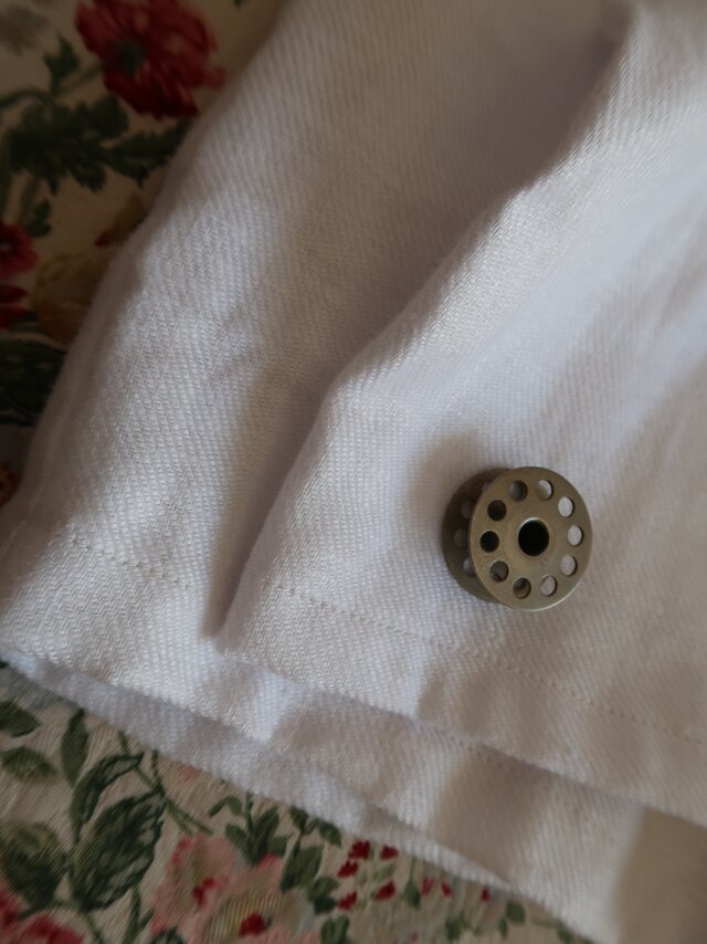 白ツイルリネン・パーカープルオーバー♡オフショルオーバーサイズ・大人ナチュラル | iichi ハンドメイド・クラフト作品・手仕事品の通販