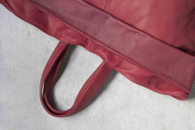 吸い付くようなタッチ感⁂軽く柔らかい2wayトートBAG・LUA(LA004)＃wineRED | iichi 日々の暮らしを心地よくするハンドメイドやアンティークのマーケットプレイス