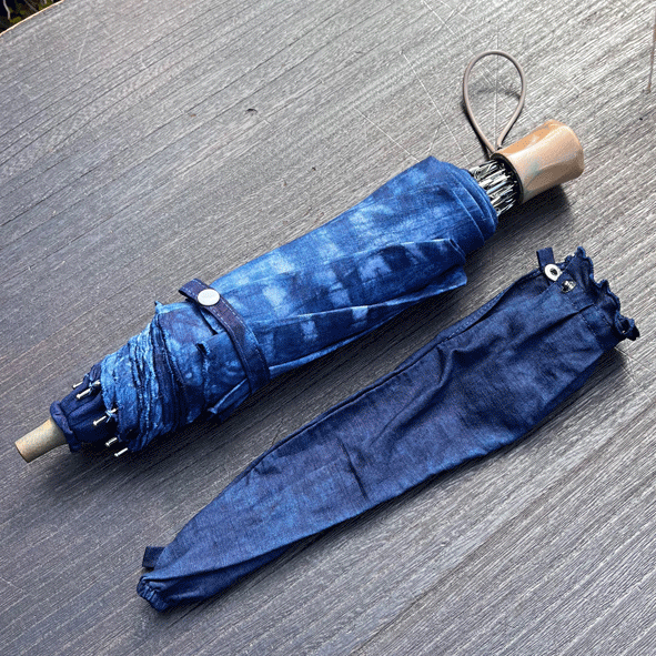 藍と柿渋絞り染め折りたたみ日傘23029 | iichi ハンドメイド・クラフト作品・手仕事品の通販