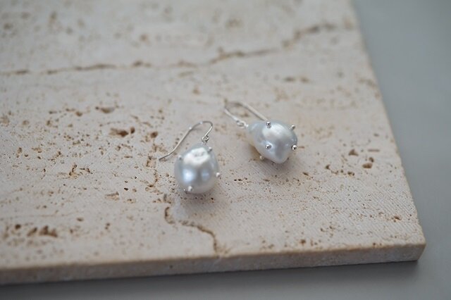 【drop】 Pt900 南洋パールドットピアス | iichi ハンドメイド・クラフト作品・手仕事品の通販