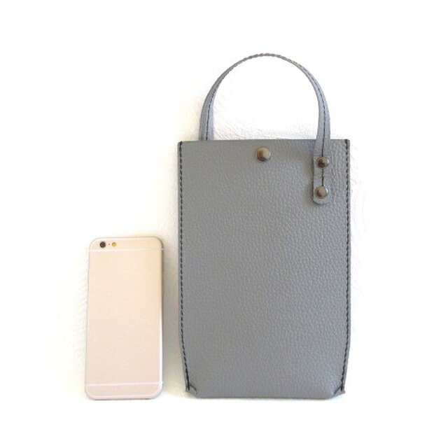 【アウトレットライン】《牛革》2WAYサコッシュ・フラットミニ・シュリンクレザー・グレー・092 | iichi ハンドメイド・クラフト作品・手仕事品の通販