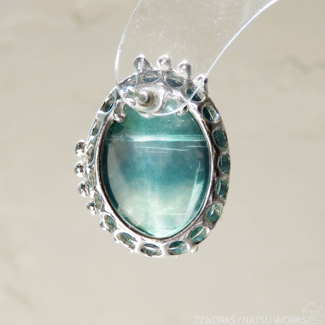 フローライト ブローチ / Green Fluorite Brooch | iichi ハンドメイド・クラフト作品・手仕事品の通販