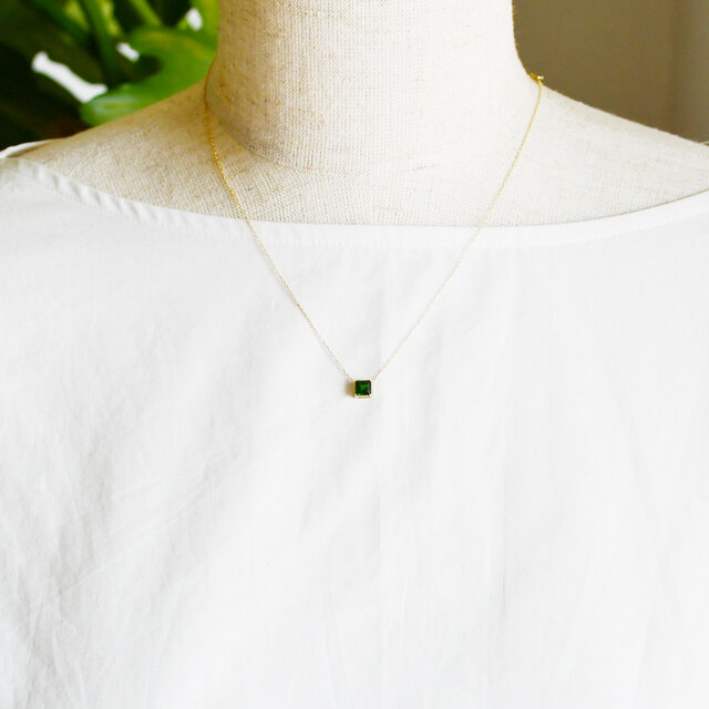 K18 クロムダイオプサイト ネックレス ペンダント -Carree - CB083BS | iichi ハンドメイド・クラフト作品・手仕事品の通販