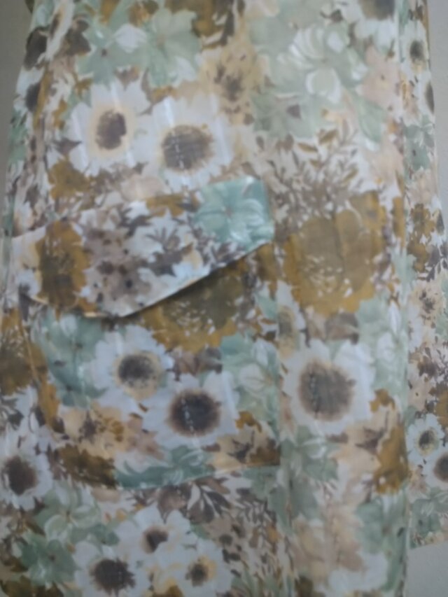 ボタニカルな優しさと、柔らかフレアーのエプロン。YPOf-95 | iichi ハンドメイド・クラフト作品・手仕事品の通販