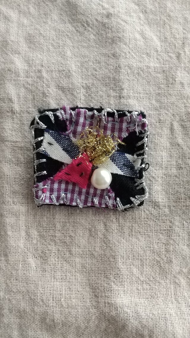 hagireブローチNo.45 | iichi ハンドメイド・クラフト作品・手仕事品の通販