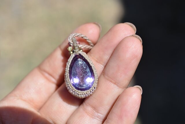 ファセットカット宝石★アメジスト マクラメネックレス1002 | iichi ハンドメイド・クラフト作品・手仕事品の通販