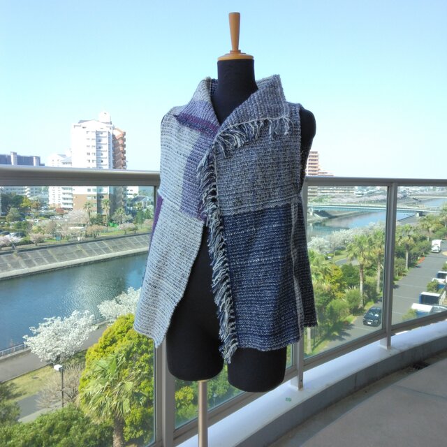 手織りのベスト（ウール） | iichi ハンドメイド・クラフト作品・手仕事品の通販