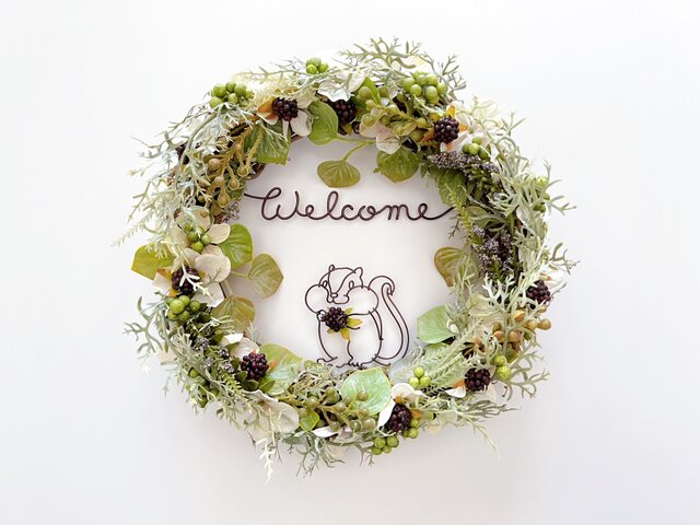 食いしん坊ぷっくりシマリスのWelcomeブラックベリーリース | iichi ハンドメイド・クラフト作品・手仕事品の通販