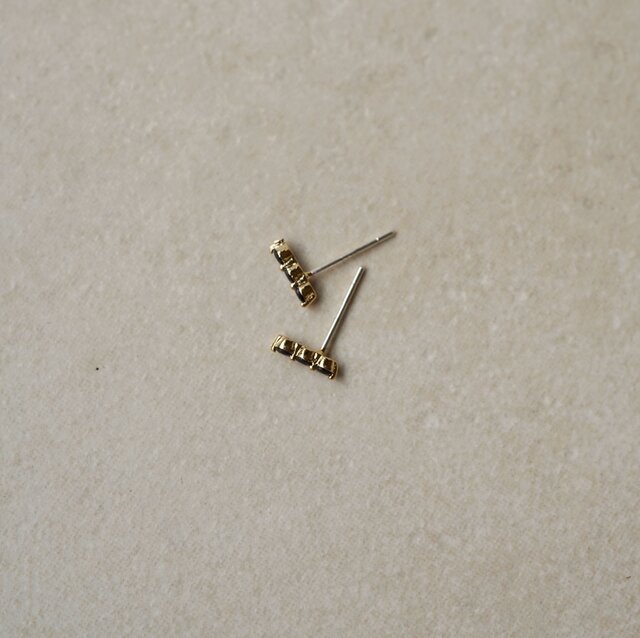CZドットピアス(GR-E019、GR-E020) | iichi ハンドメイド・クラフト作品・手仕事品の通販