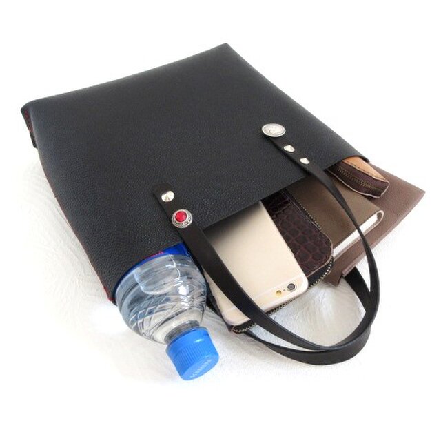 《牛革》コンチョ使いハンドソーイング・シュリンクレザー・ブラック・一枚革のミニトート・0405 | iichi ハンドメイド・クラフト作品・手仕事品の通販