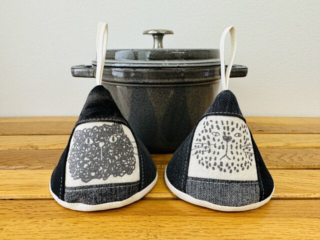 三角鍋つかみ★staub ストウブ ホーロー鍋★ミトン 鍋つかみ ネコ 猫 ねこ cat | iichi ハンドメイド・クラフト作品・手仕事品の通販