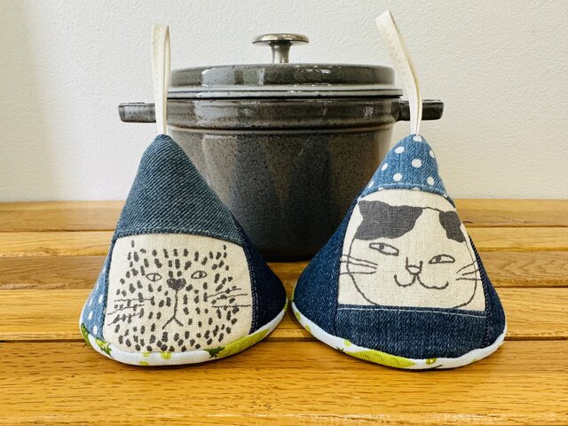 三角鍋つかみ★staub ストウブ ホーロー鍋★ミトン 鍋つかみ ネコ 猫 ねこ cat | iichi ハンドメイド・クラフト作品・手仕事品の通販