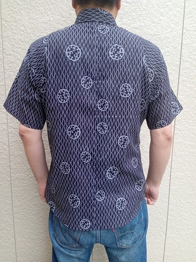 半袖浴衣反物シャツ（網目模様に波紋） | iichi 日々の暮らしを心地よくするハンドメイドやアンティークのマーケットプレイス