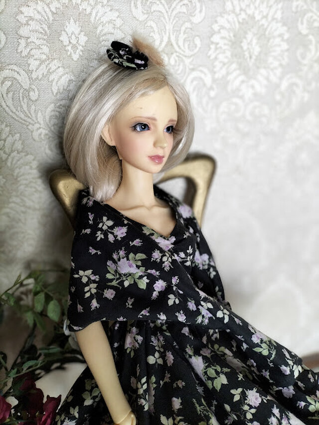 SD16タイプ用 黒の花柄ワンピと肩掛けマーガレット | iichi ハンドメイド・クラフト作品・手仕事品の通販
