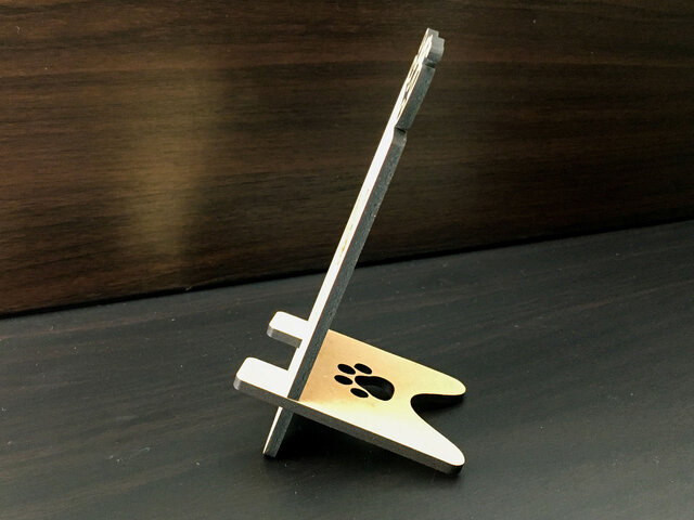 ジャックラッセルテリアのスマホスタンド | iichi ハンドメイド・クラフト作品・手仕事品の通販