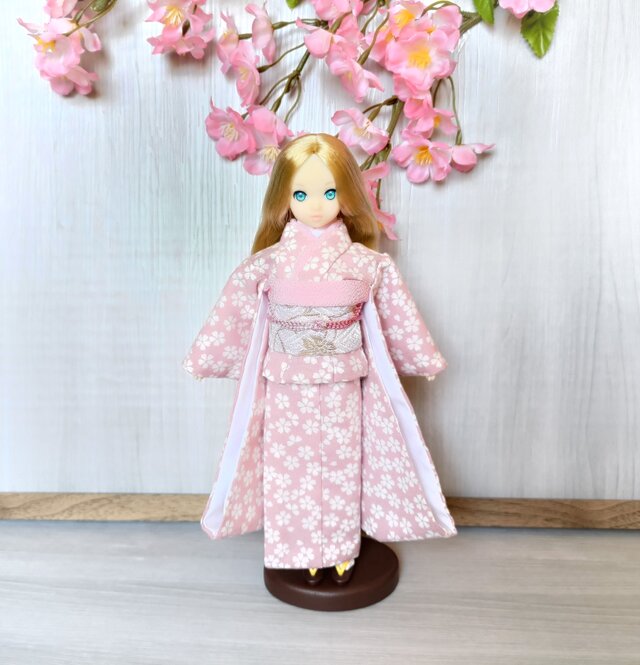 「桜のなごり…淡い思い出」22cmドール振袖着物 | iichi ハンドメイド・クラフト作品・手仕事品の通販