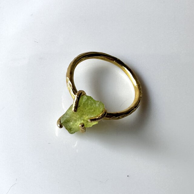 ペリドットのリング （2wayイヤーカフ変更可） | iichi ハンドメイド・クラフト作品・手仕事品の通販
