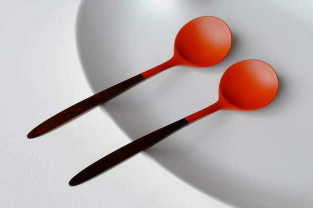 ウォールナットの木の朱漆テーブルスプーン A(type-ZEN) 2本セット | iichi ハンドメイド・クラフト作品・手仕事品の通販