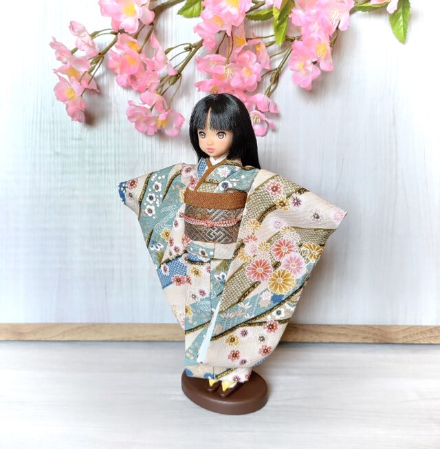 「たなびく花絵巻」22cmドール振袖着物 | iichi ハンドメイド・クラフト作品・手仕事品の通販