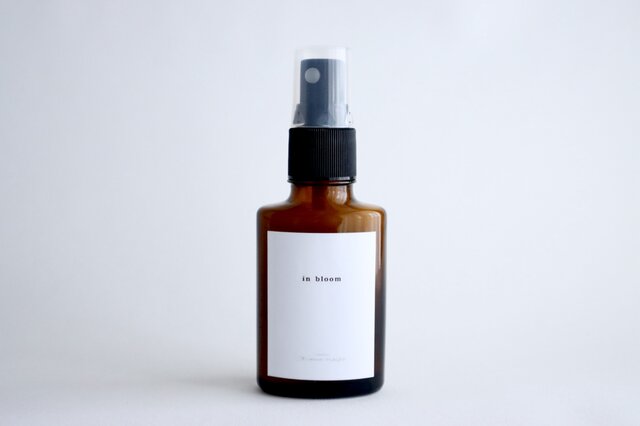 in bloom | iichi 日々の暮らしを心地よくするハンドメイドやアンティークのマーケットプレイス