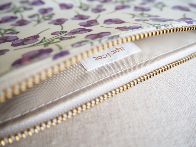 ラミネートラウンドポーチ 「Ros」パープル | iichi ハンドメイド・クラフト作品・手仕事品の通販