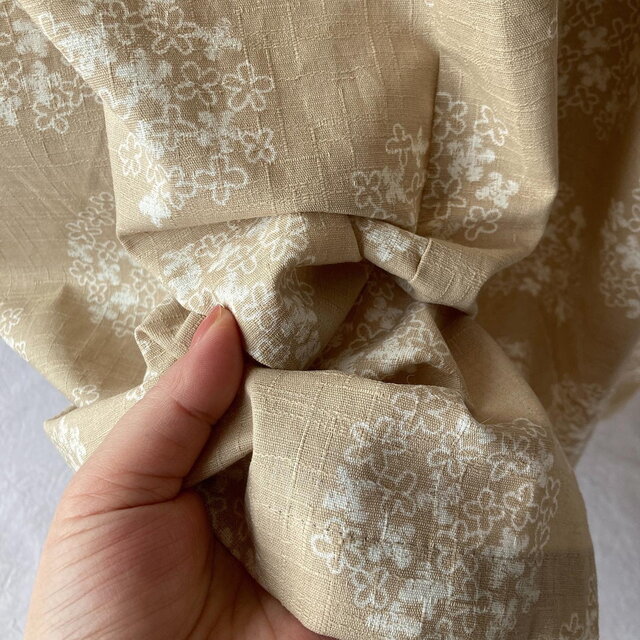 レディのためのプラムワンピース（7分袖）：120cm丈（サザンクロス紫陽花：ベージュ） | iichi ハンドメイド・クラフト作品・手仕事品の通販