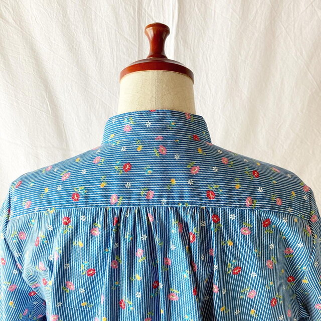 レディのためのチェリーワンピース（5分袖）：115cm丈（花ストライプ：ブルー） | iichi ハンドメイド・クラフト作品・手仕事品の通販