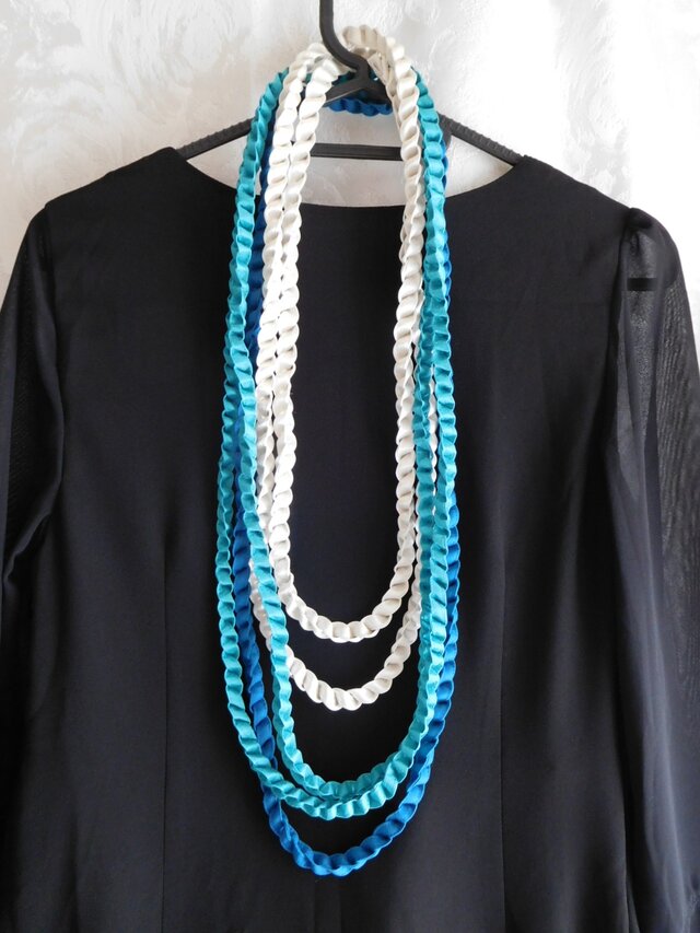 縦ラインを作る 軽くて重ね付けができる 約100cm ピーコックブルー | iichi ハンドメイド・クラフト作品・手仕事品の通販