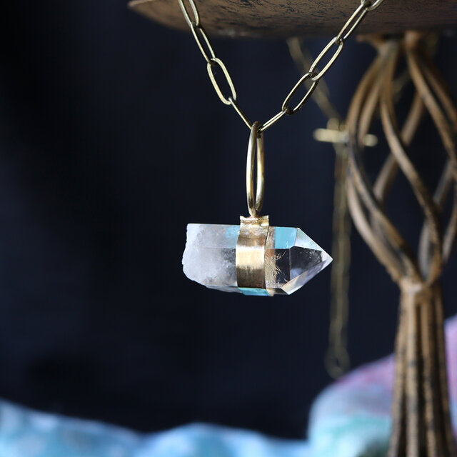 【一点物】大粒クォーツのロングネックレス | iichi ハンドメイド・クラフト作品・手仕事品の通販