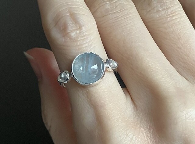 森の泉のアクアマリン&レインボームーンストーン・リング（silver） | iichi ハンドメイド・クラフト作品・手仕事品の通販