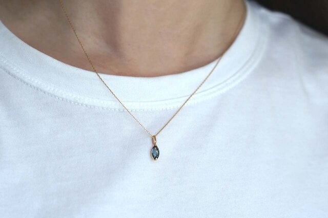 【送料無料】K18 ロンドンブルートパーズ スライドチェーンネックレス 45cm | iichi ハンドメイド・クラフト作品・手仕事品の通販