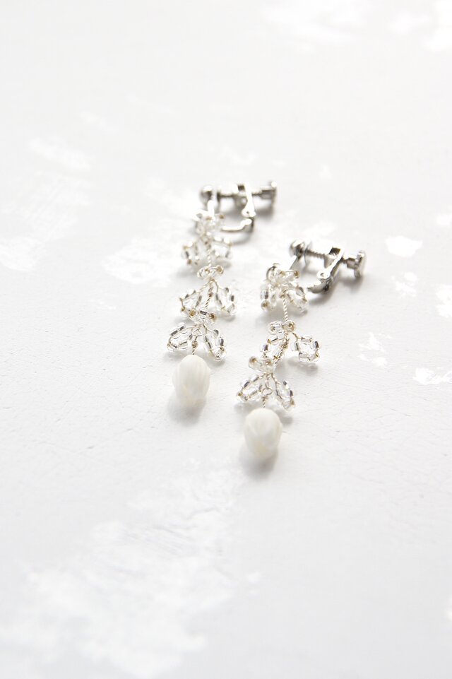 Demi Metallic Leaves [ Silver ] | iichi ハンドメイド・クラフト作品・手仕事品の通販